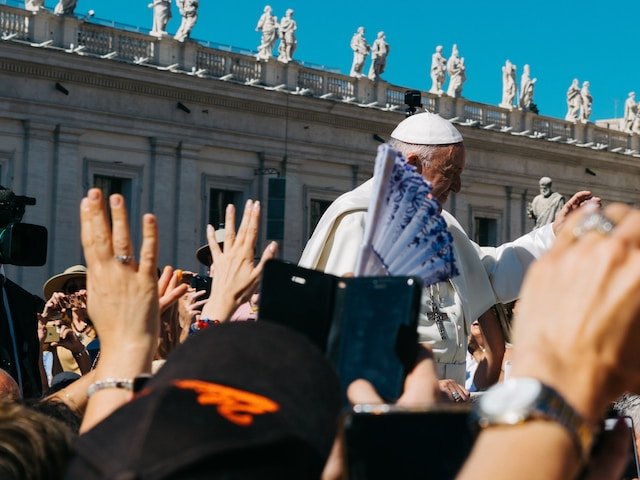 Pope Francis Beats Bronchitis and Returns to Vatican with a Smile - The ...